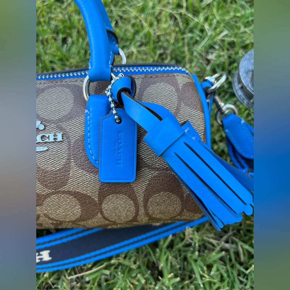 Coach Lacey Crossbody In Signature Canvas - Gem